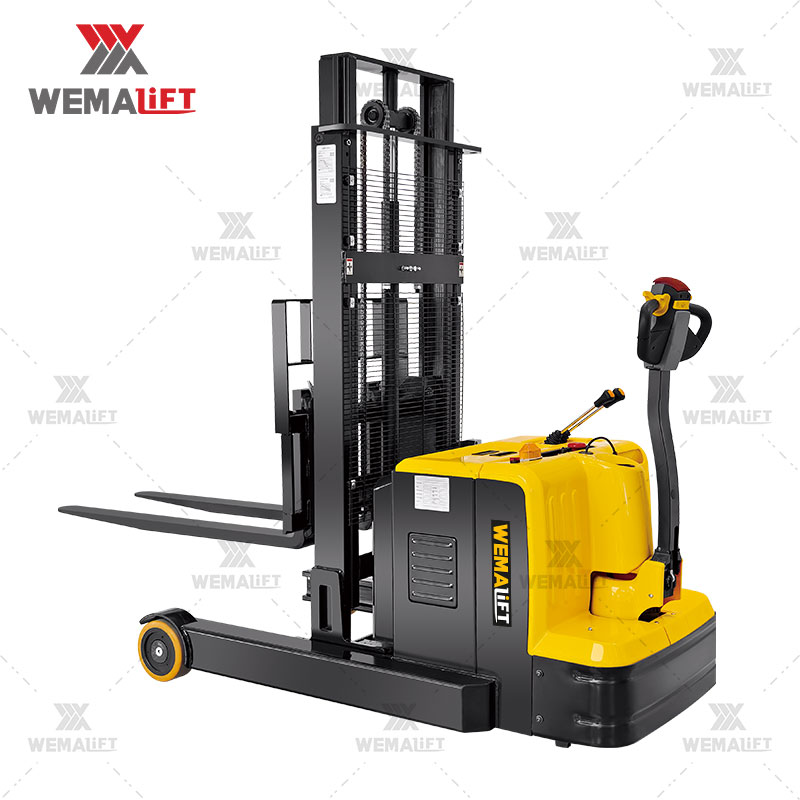 Electric Reach Stacker
